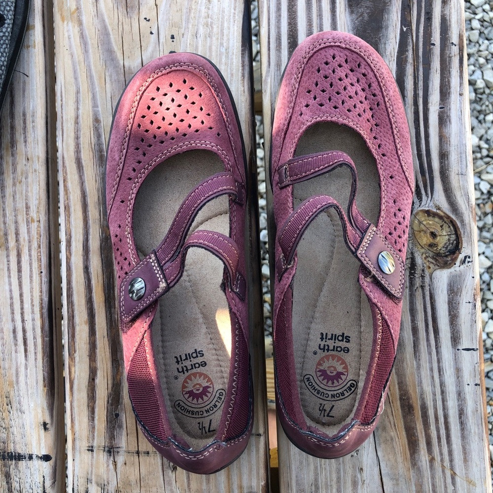 Earth Spirit Shoes Like New! - Gem